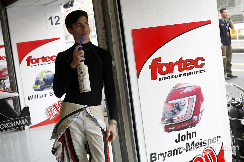 John Bryant-Meisner makes progress – but crashes out - on Macau debut