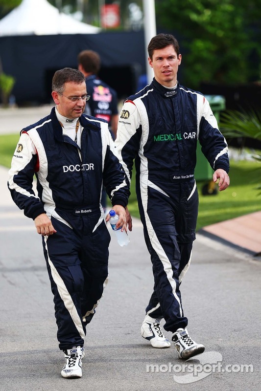 Dr Ian Roberts, FIA Doctor with Alan Van Der Merwe, FIA Medical Car ...